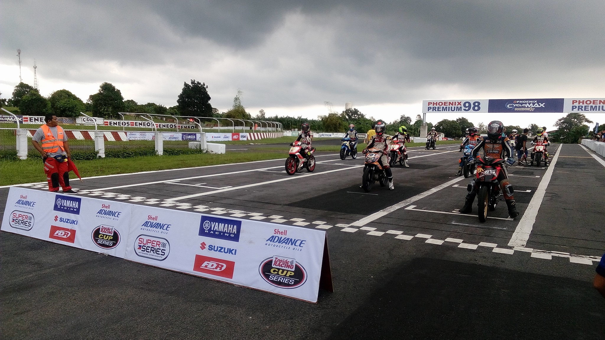 InsideRACING Shell Advance IR Cup Rd.2 – Barcial wins close battle with ...