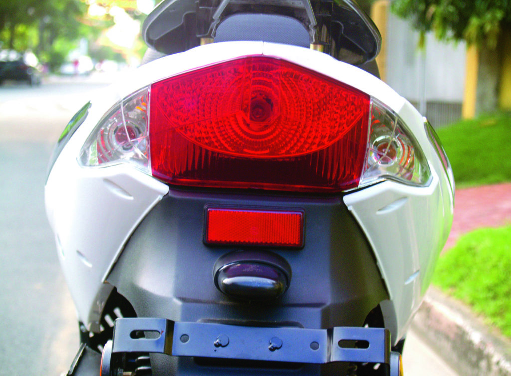 InsideRACING 2009 Motorstar Hawk 150R Ride Review: New Personality