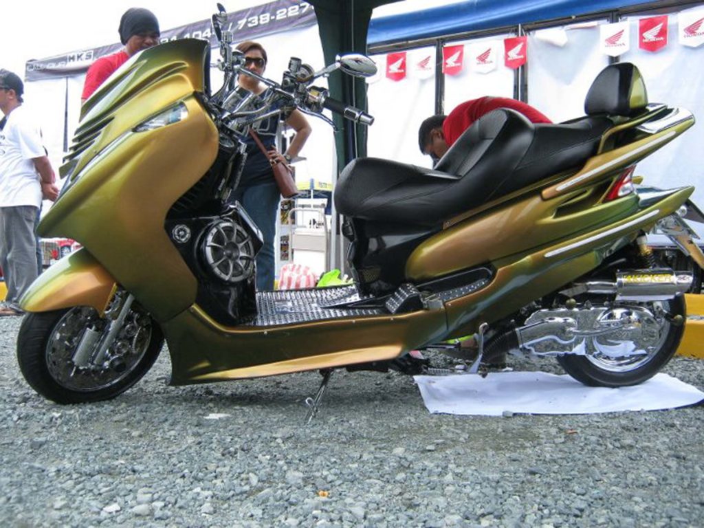 InsideRACING SYM Joyride 200