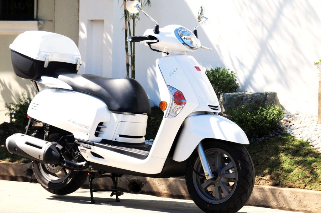 InsideRACING 2010 KYMCO Like 125 First Ride Review – Can You Say ...