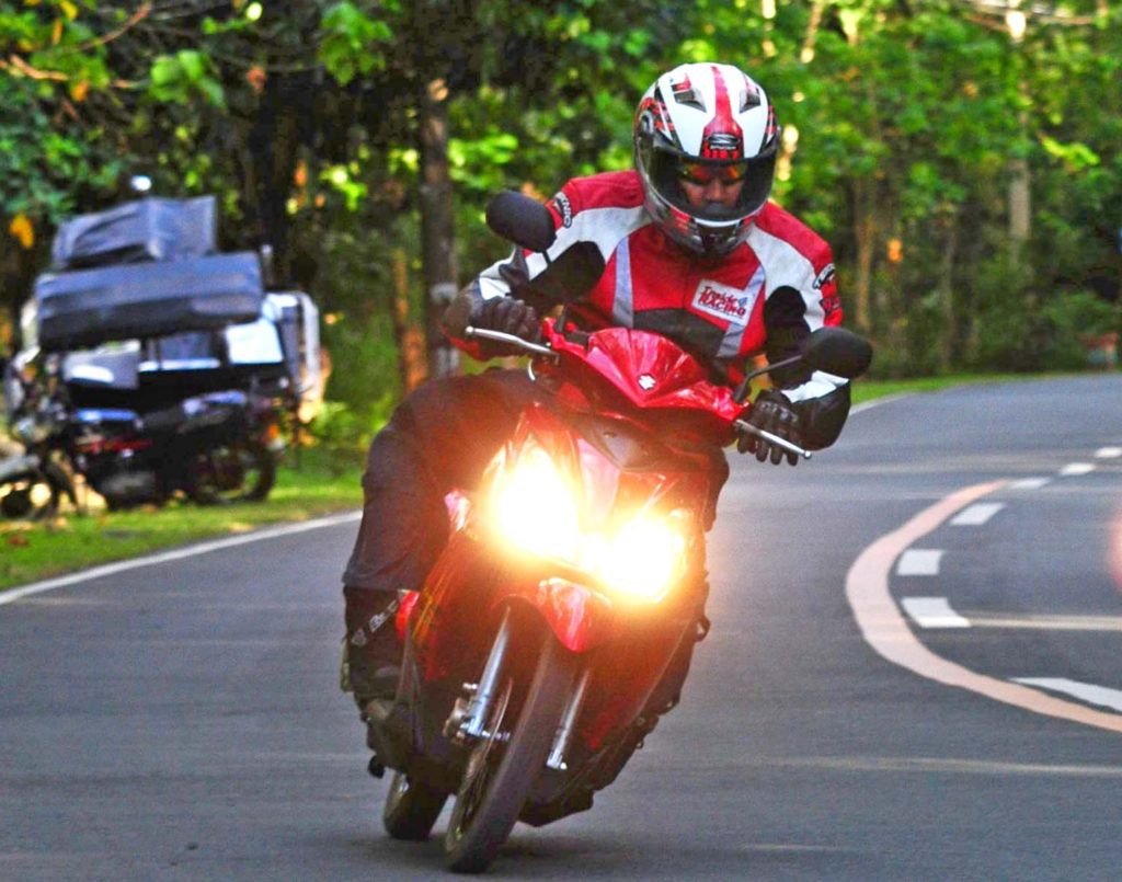 InsideRACING DAYLIGHT RUNNING LIGHTS