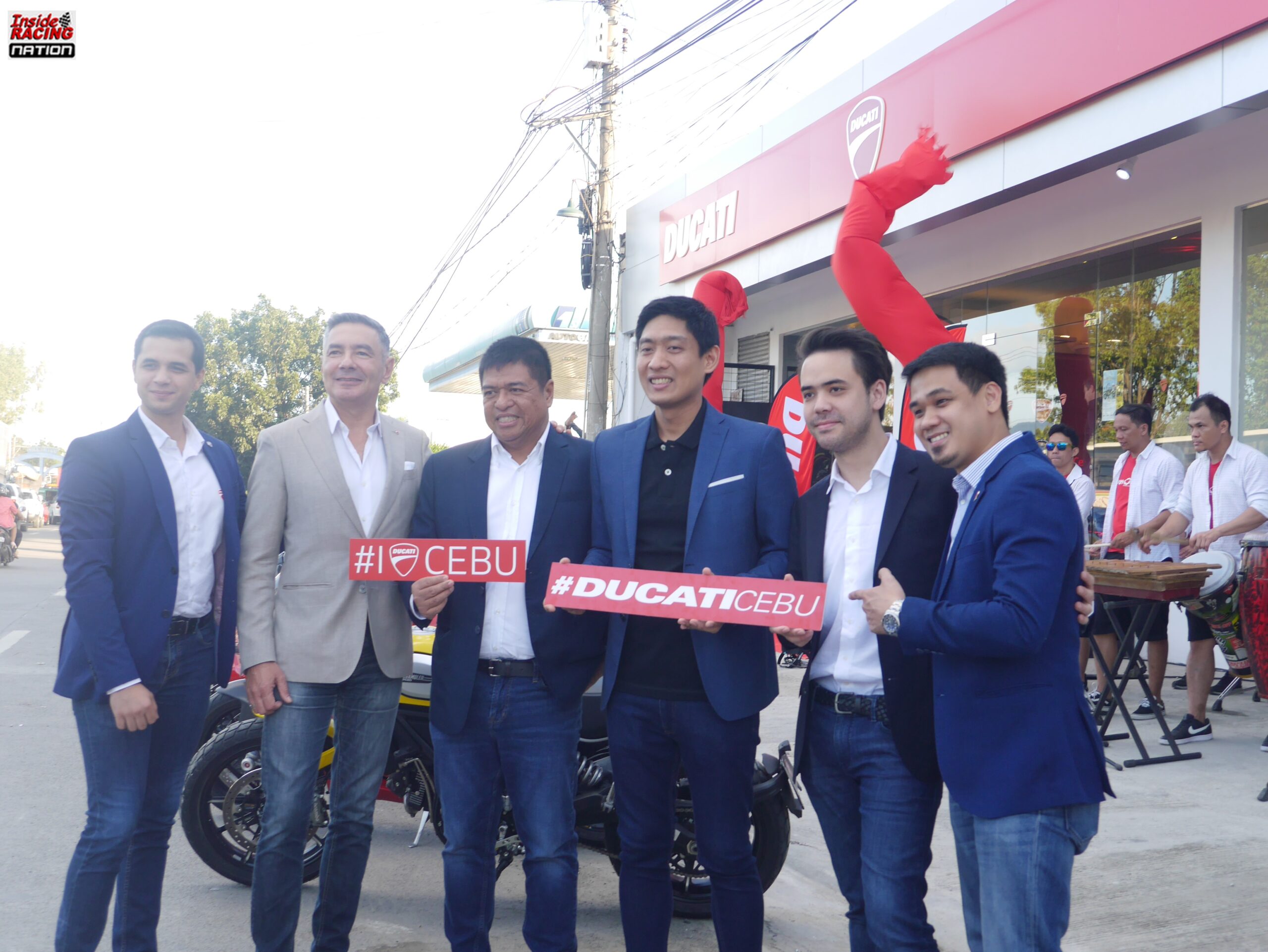 InsideRACING Cebu Painted Red!