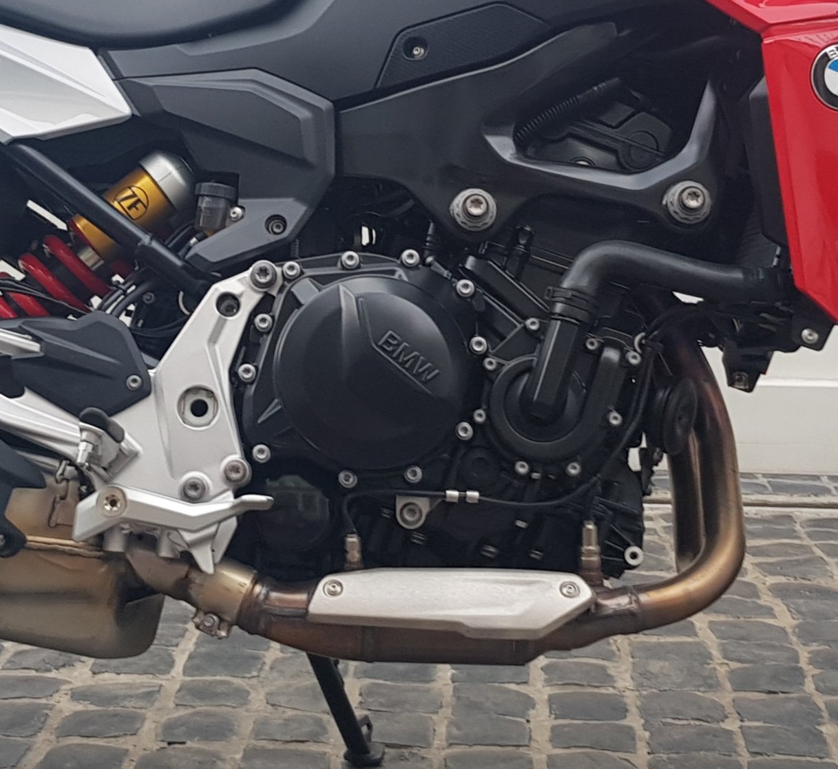 InsideRACING 2020 BMW F900 R Sport First Ride Review