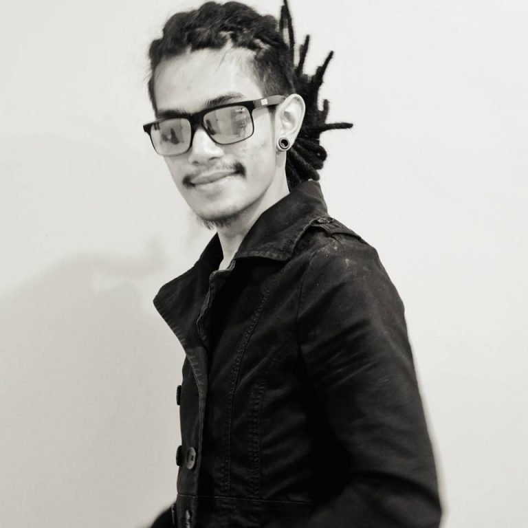 InsideRACING MOTODECK: A “Truepa” to the Core