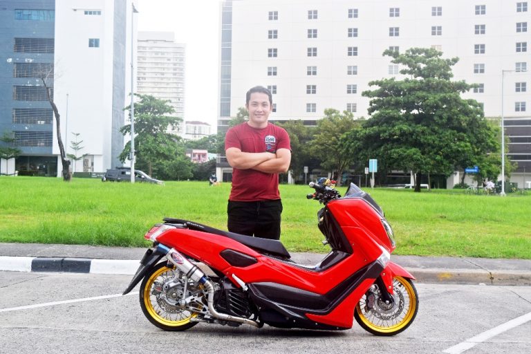 InsideRACING Yamaha NMAX Stance Street Bike fusion Show Scoot