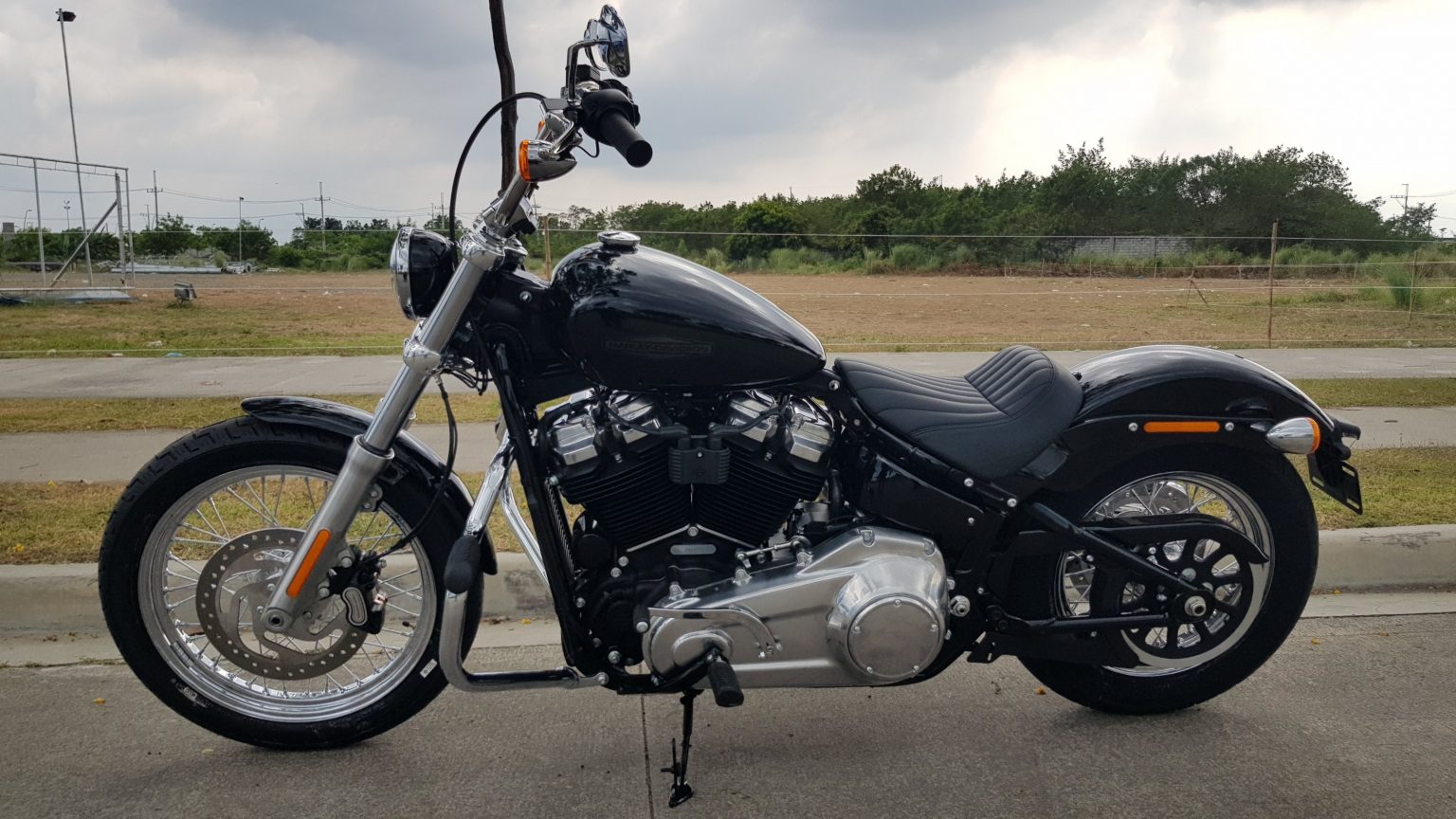 InsideRACING 2021 Harley Davidson Softail Standard First Ride Review