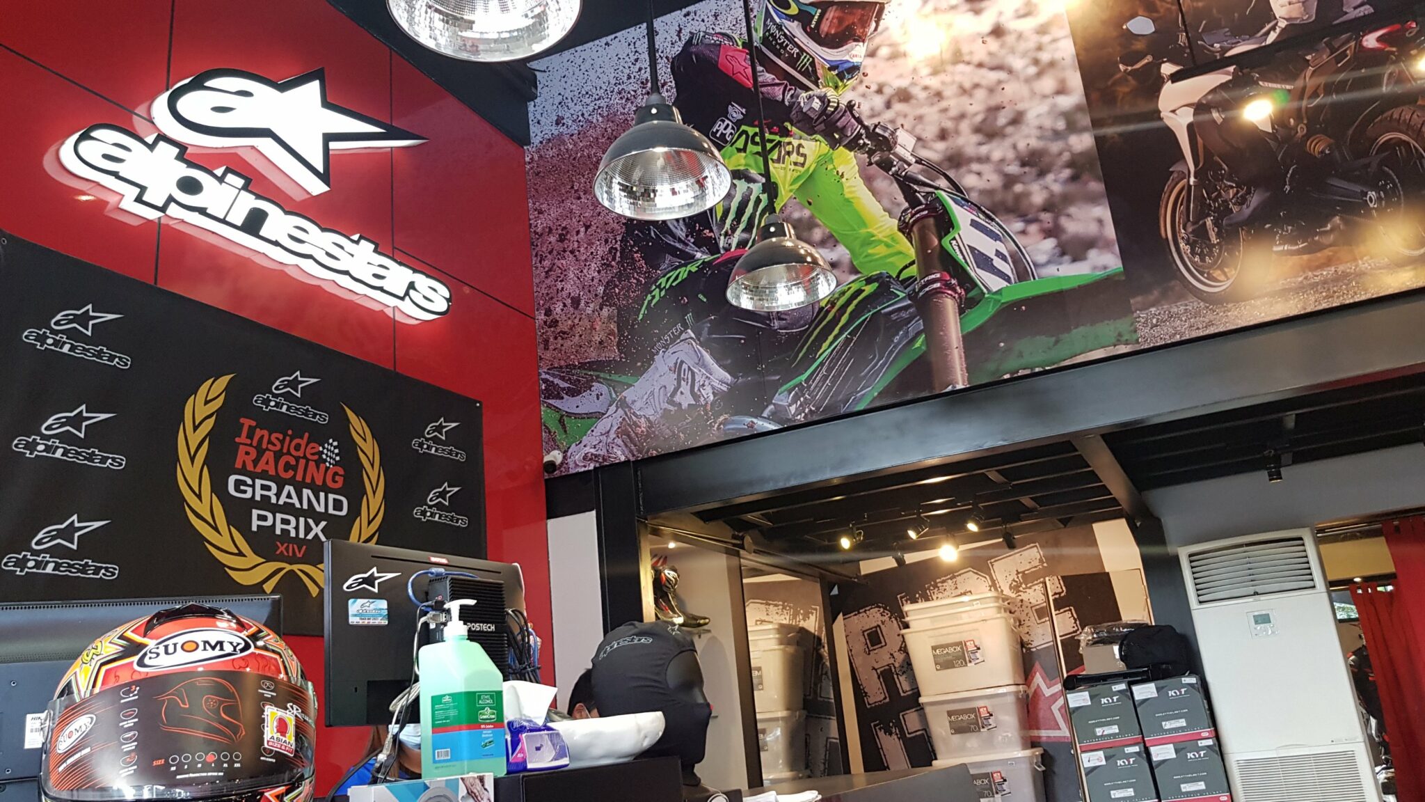 InsideRACING Alpinestars is the new IRGP Title Sponsor