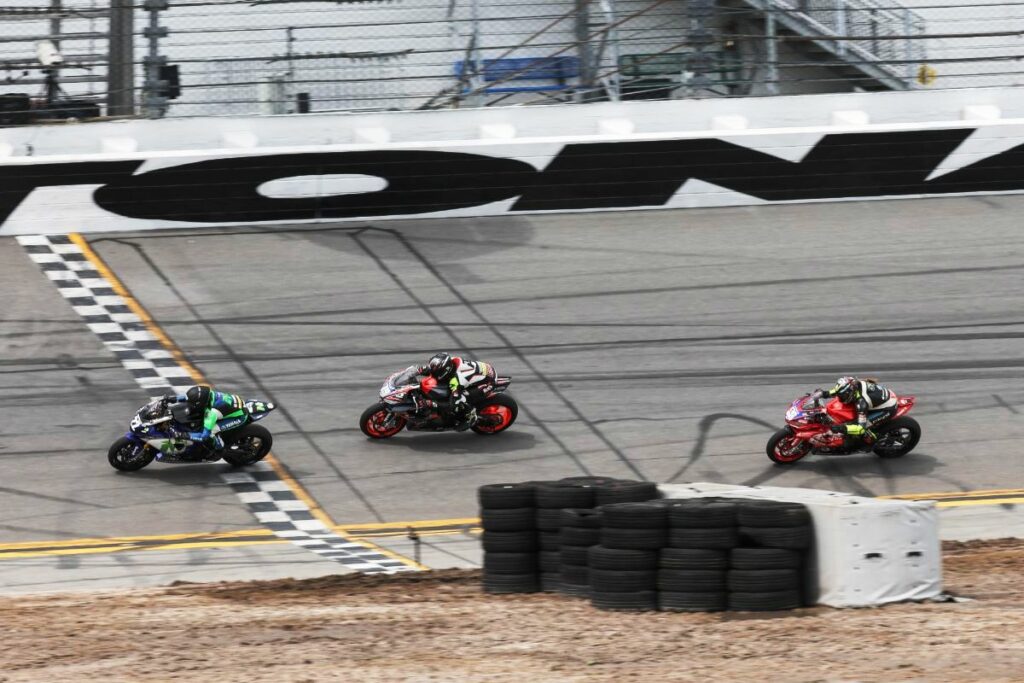 InsideRACING Victory on the High Banks: Yamaha R7 Fires First Shot at ...