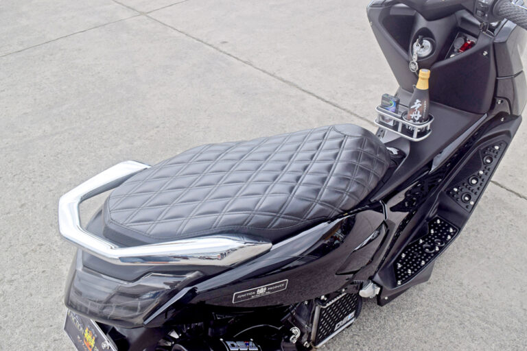 InsideRACING Japanese VIP Concept Stance Yamaha NMAX