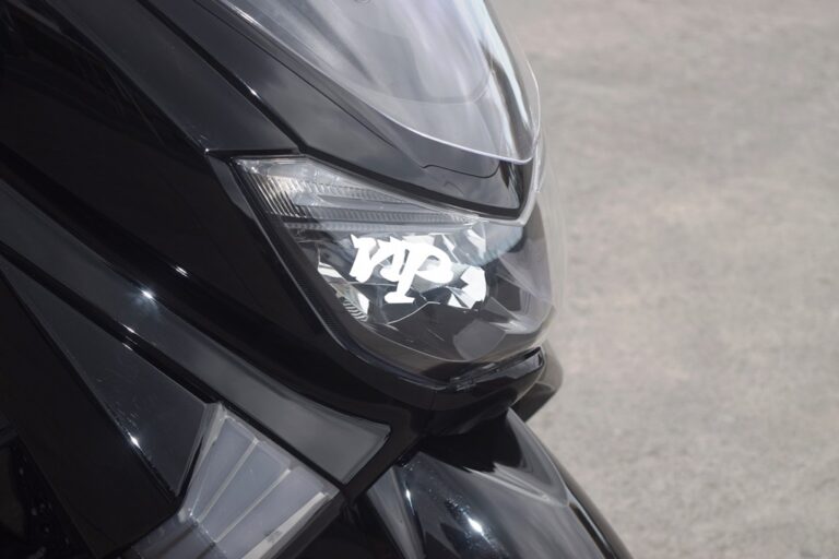 InsideRACING Japanese VIP Concept Stance Yamaha NMAX