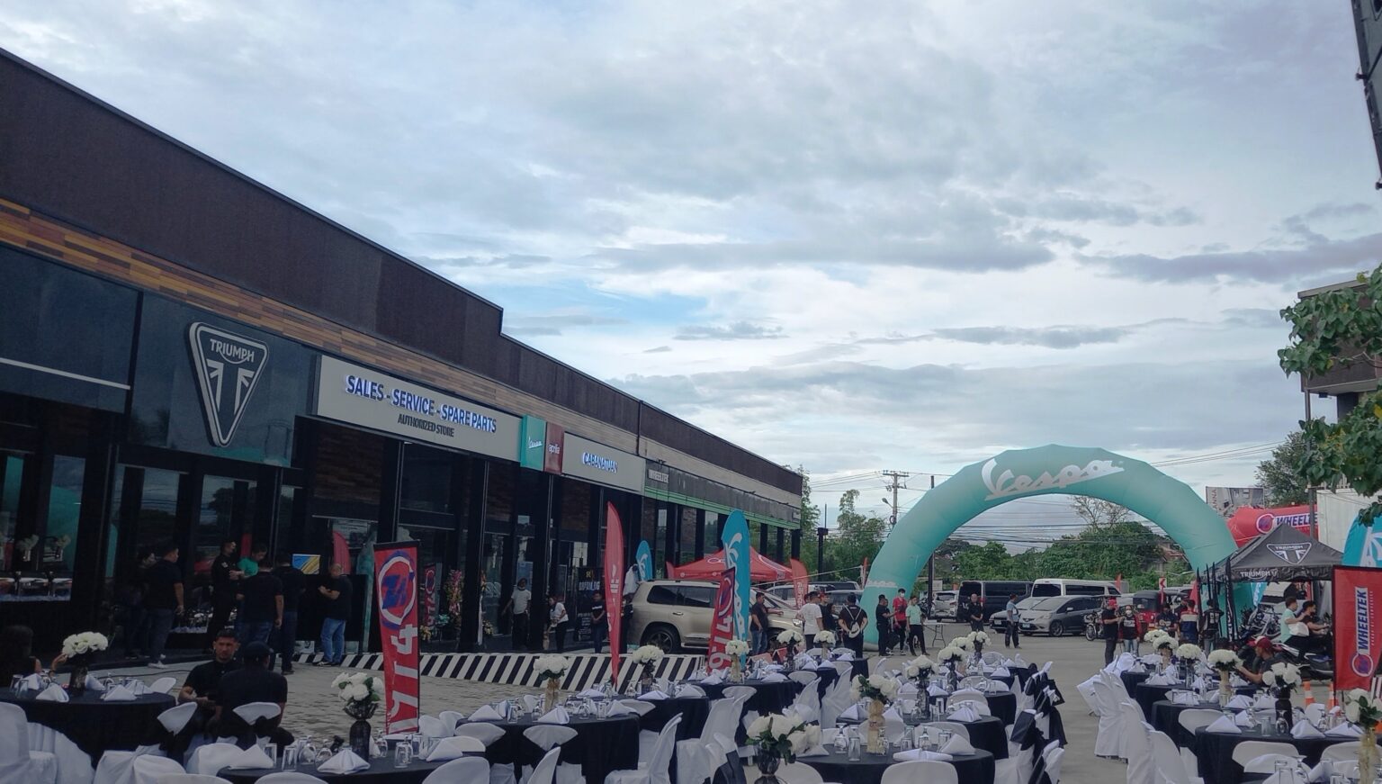 InsideRACING Three Brand Openings for Wheeltek in One Big Celebration!