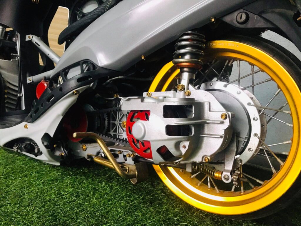 InsideRACING Matty Mouse: Stance Streetbike Concept Show Scoot from Bulacan