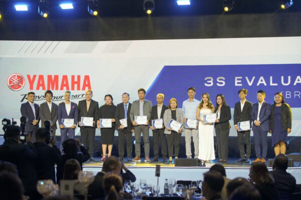 InsideRACING Yamaha Formally Receives PDI Customer Service Recognition ...
