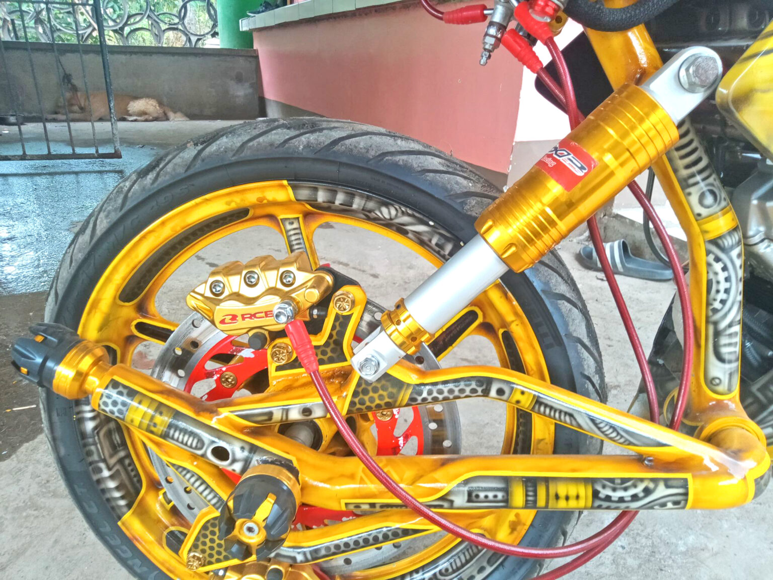 InsideRACING Suzuki Raider 150 Bumblebee Transformer Concept by Team ...