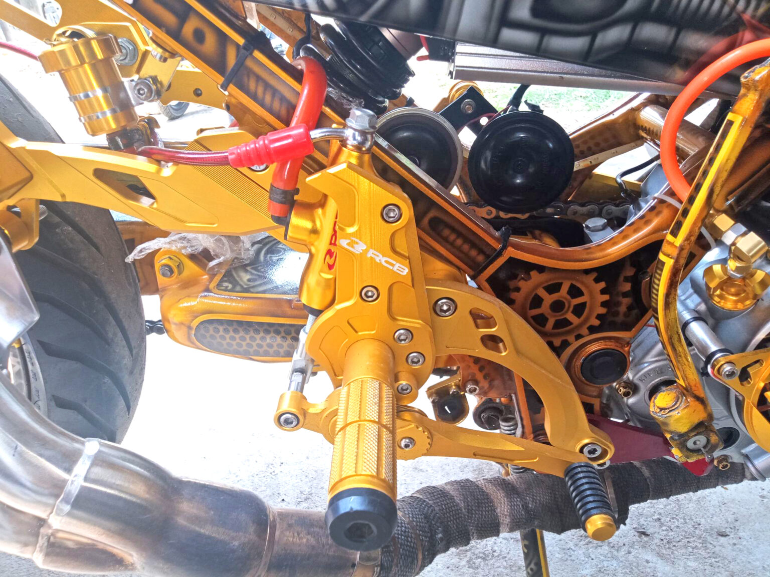 InsideRACING Suzuki Raider 150 Bumblebee Transformer Concept by Team ...