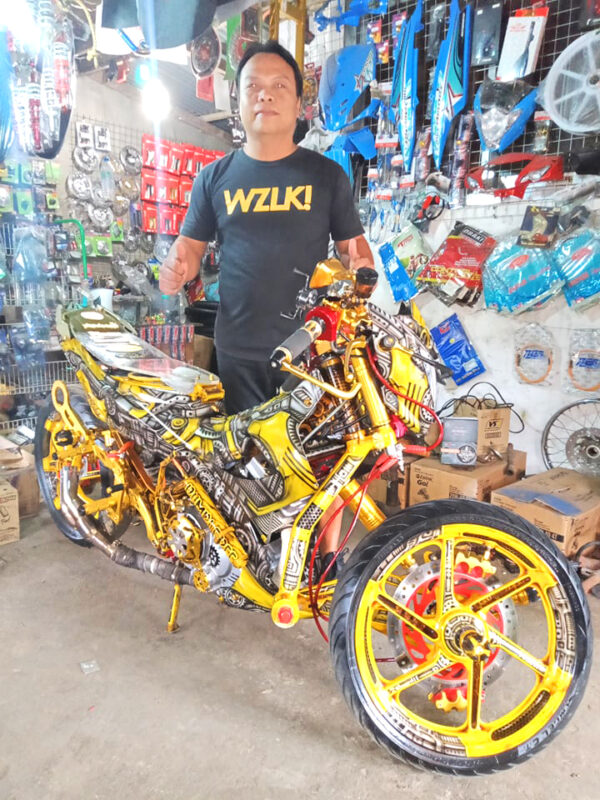 InsideRACING Suzuki Raider 150 Bumblebee Transformer Concept by Team ...