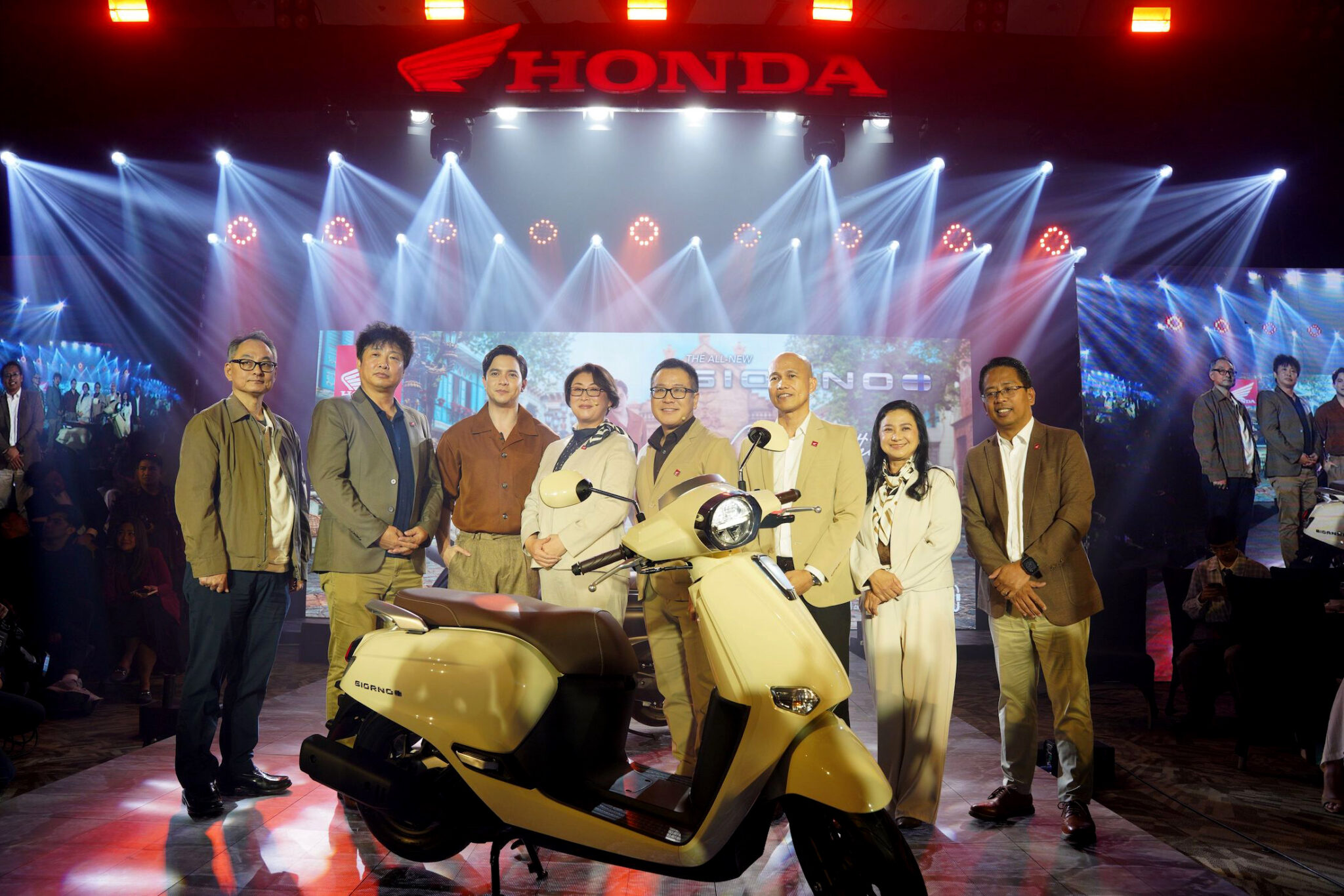 InsideRACING The All-New Honda Giorno+ Makes Its Stylish Debut in the ...