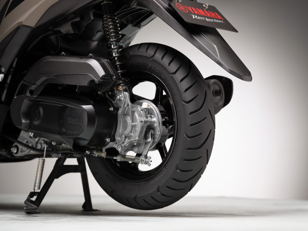 InsideRACING 2025 Mio Gravis: Smarter Style for the Sensible Rider