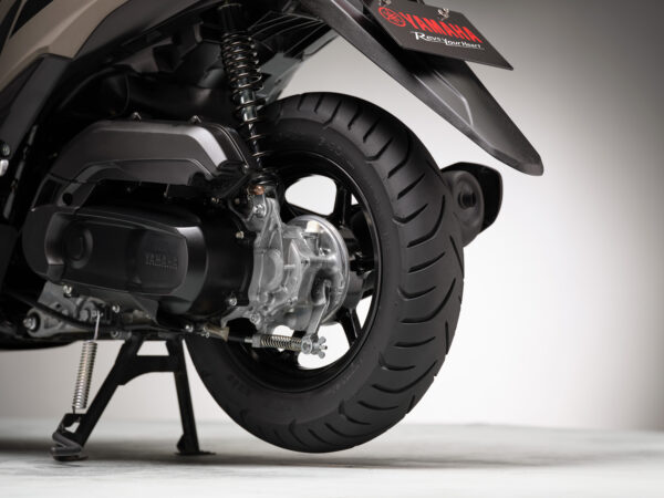 InsideRACING 2025 Mio Gravis: Smarter Style for the Sensible Rider