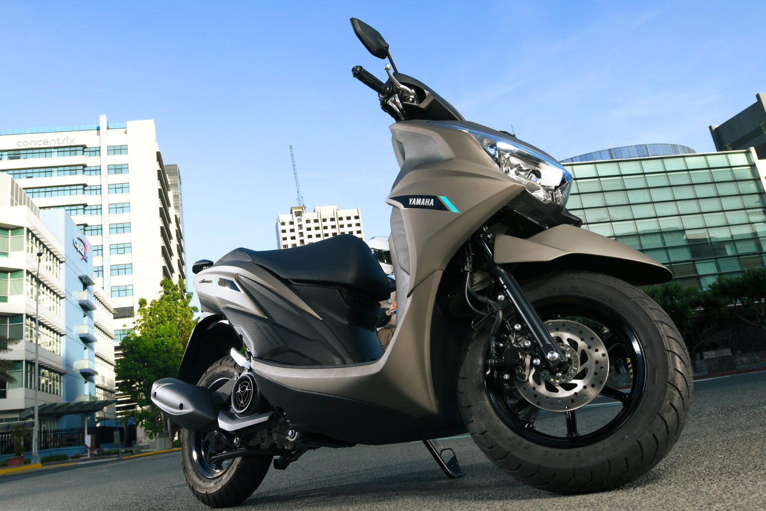 InsideRACING 2025 Mio Gravis: Smarter Style for the Sensible Rider