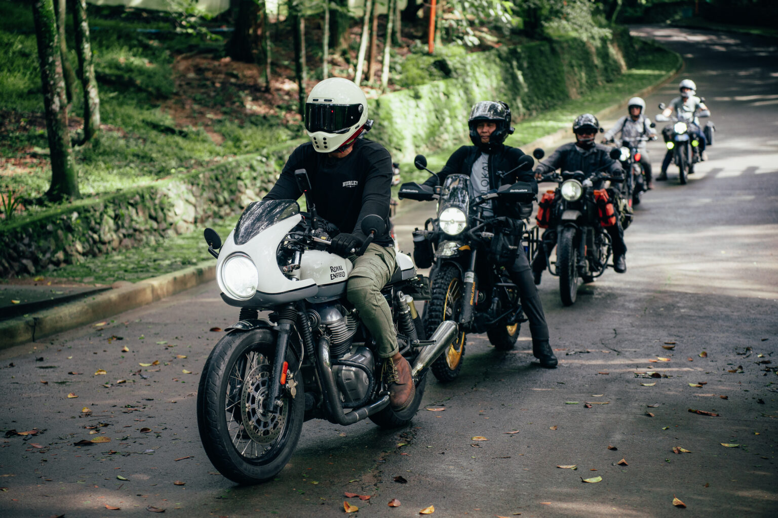 InsideRACING 2025 Mio Gravis: Smarter Style for the Sensible Rider